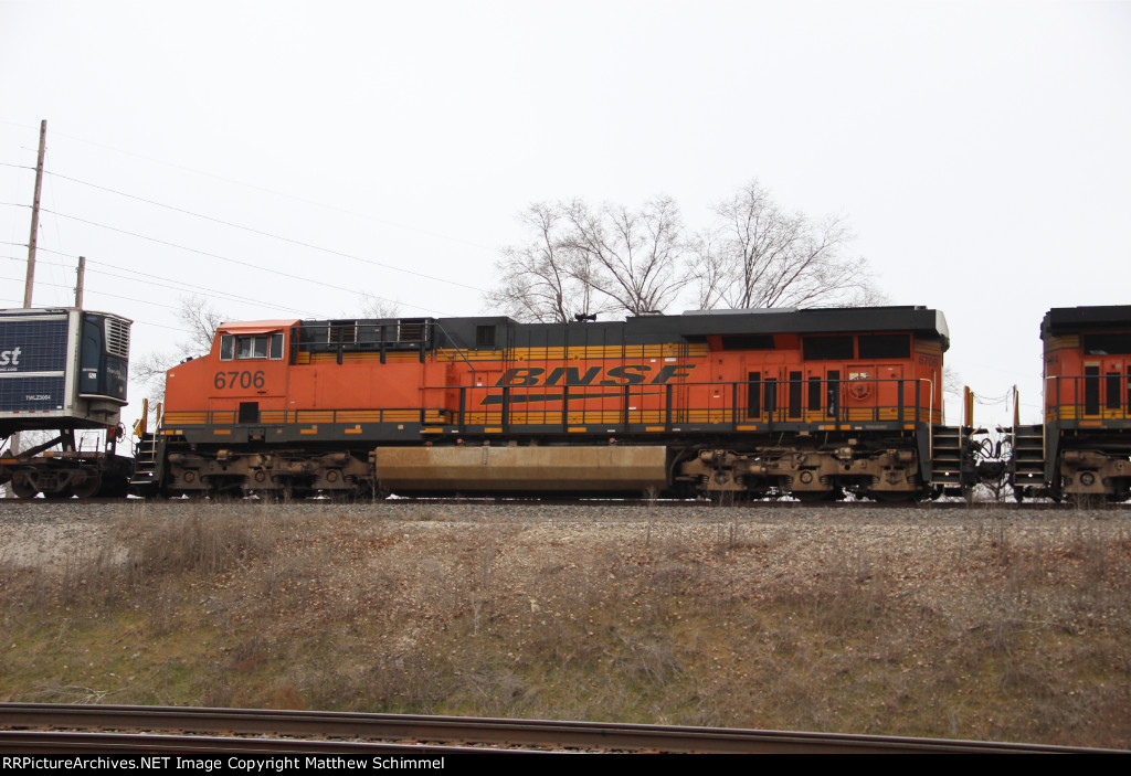 BNSF 6706